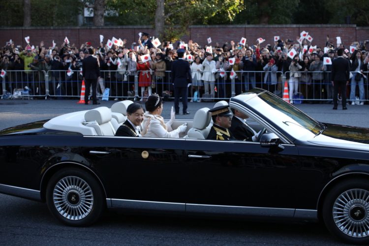 The 10 minutes of Toyota Century Royal Open Top, you might never see ...